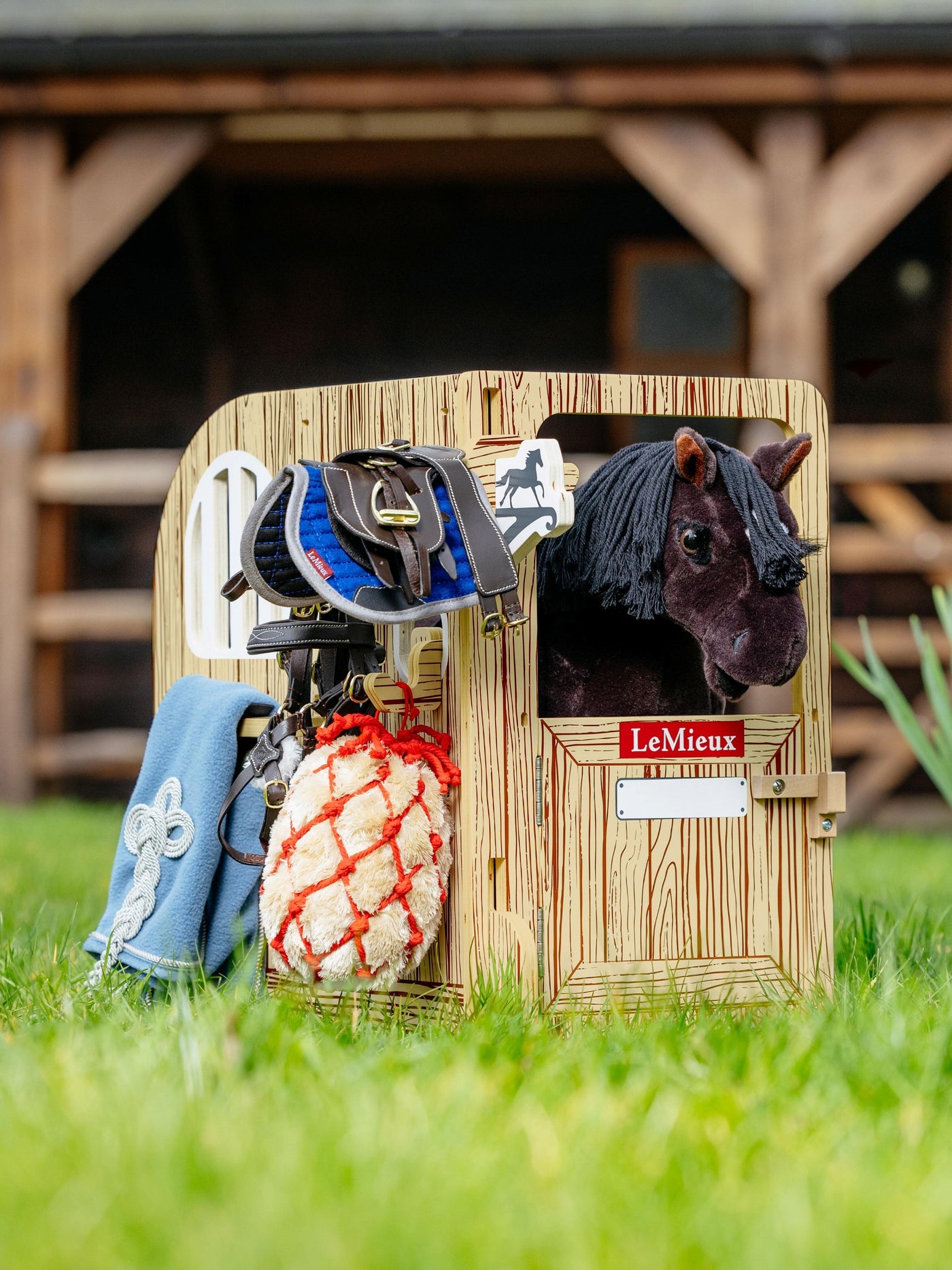 LeMieux Toy Pony Wooden Stable Set – HorseSports NZ Equestrian Supplies